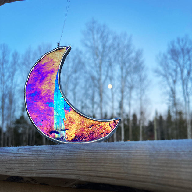 Stained Glass Crescent Moon – Excellence NB